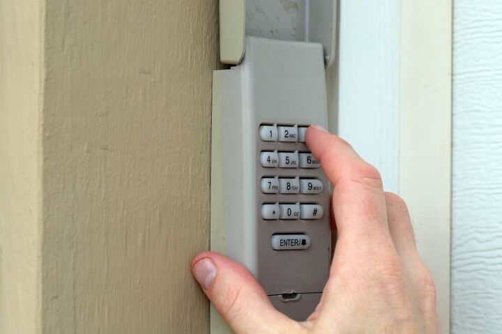 How To Change The Battery In A Garage Door Opener Keypad | Upgradedhome.com How To Change The Battery In A Garage Door Opener Keypad | Upgradedhome.com